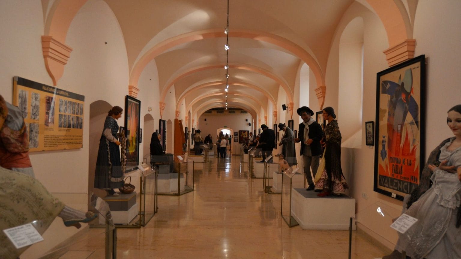 Descubre la cultura y el arte fallero en el Museo Fallero de Valencia ...