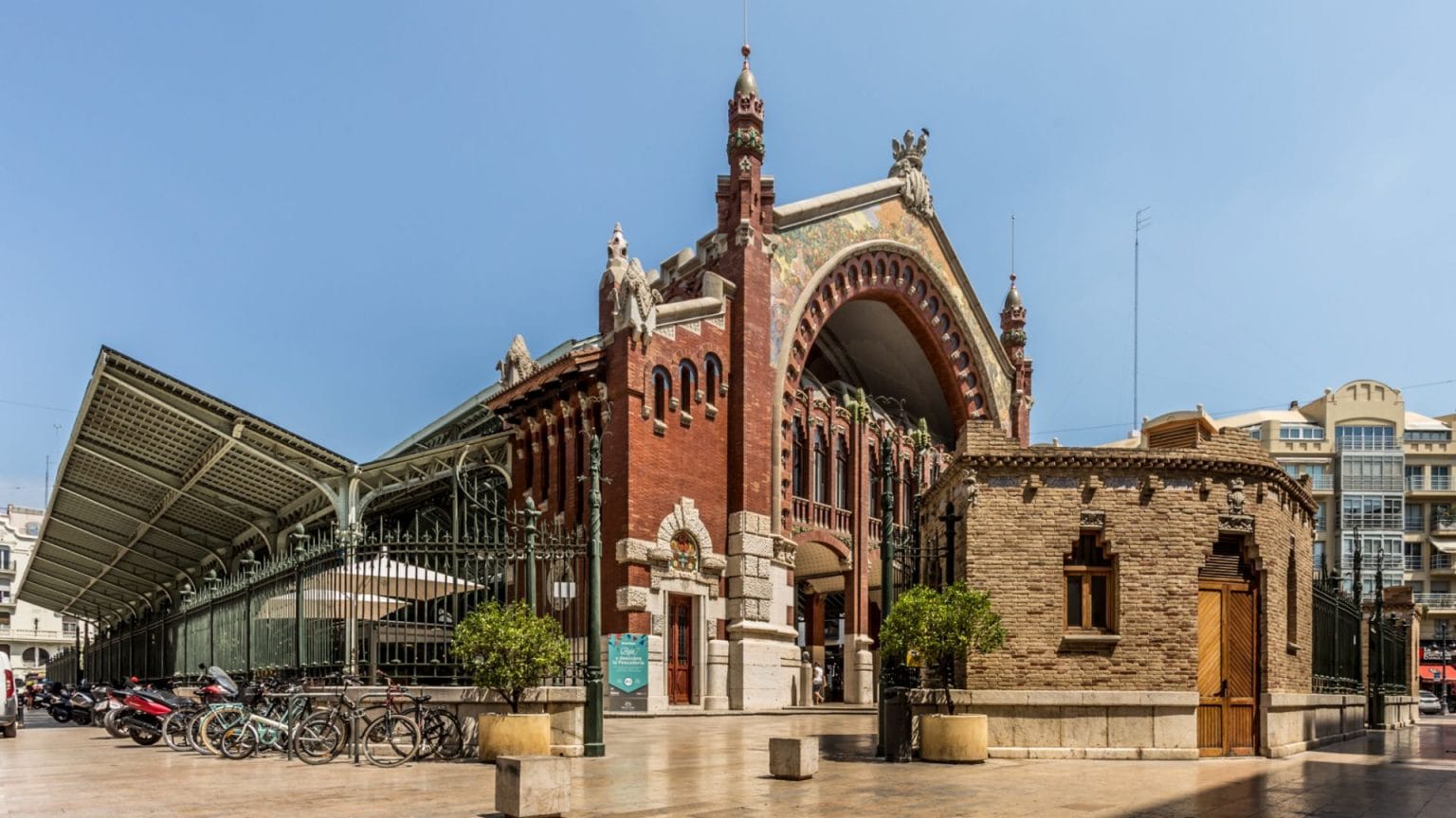 Explorando el Mercado de Colón: Historia y Actualidad - Plan Valencia